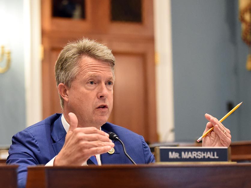 Kansas senator looks to farm bill to boost farmer fertilizer access ...