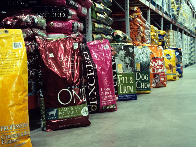 Pet food labeling federalization efforts divide industry, state ...