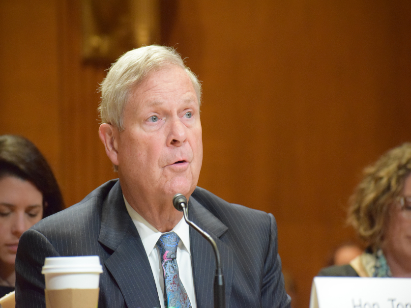 Vilsack addresses farm decline, HPAI outbreak in Senate hearing | Agri ...
